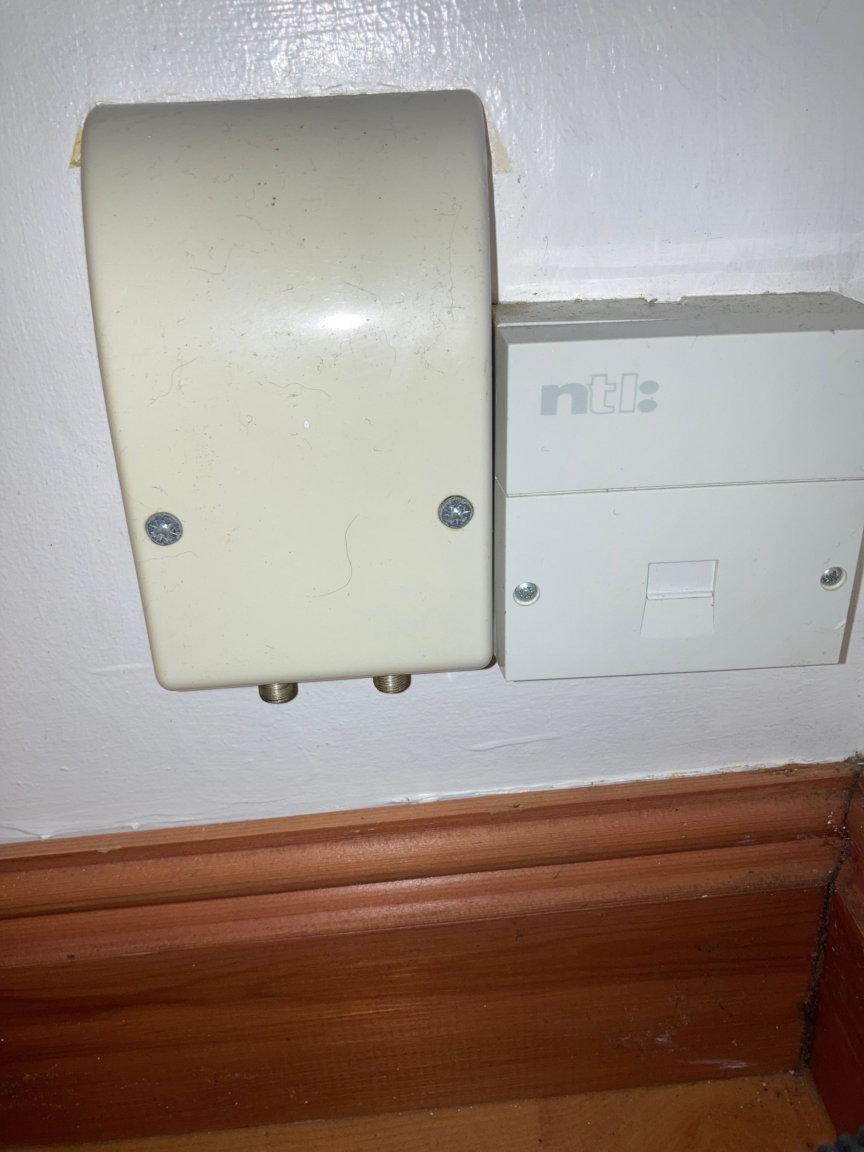 Can I connect virgin media broadband to this wall socket? | Virgin ...