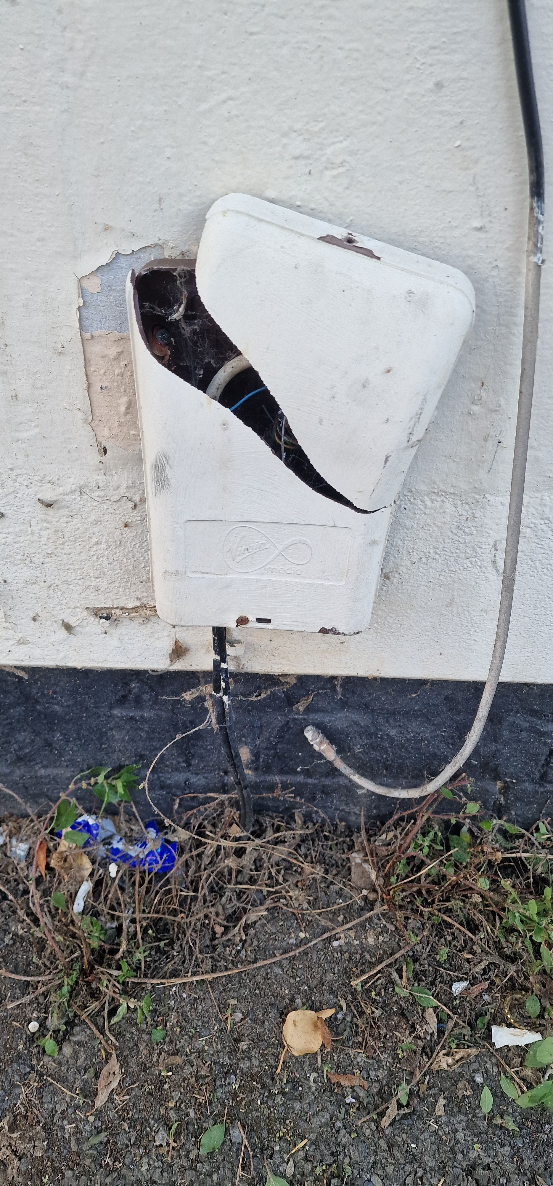 External box damaged | Virgin Media Community - 5568511